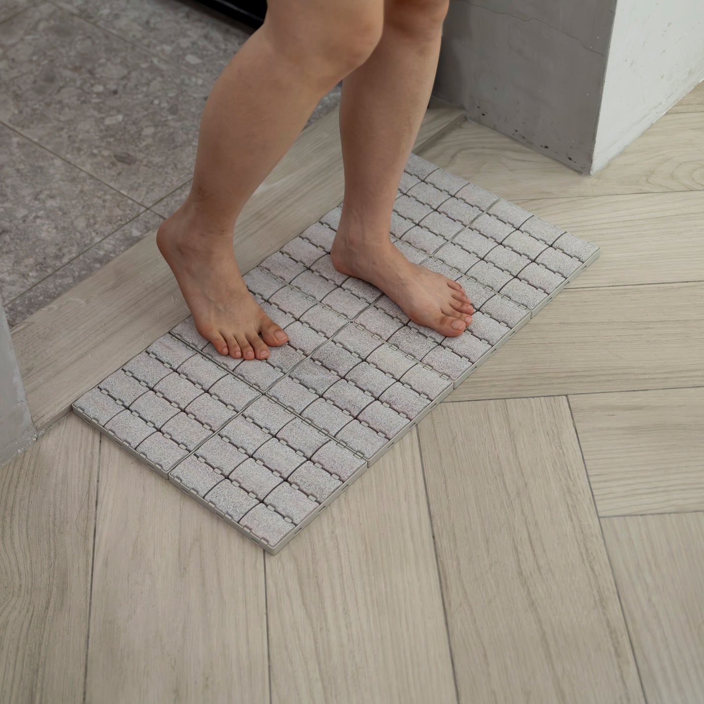 Diatomite Modular Bath Mat - Eco-Friendly and Quick-Drying | Bulbul